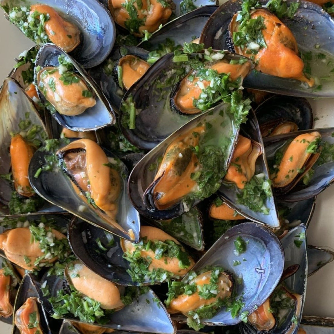 New Zealand Mussels in Half Shell | 800g Pack | Seafood Direct ...